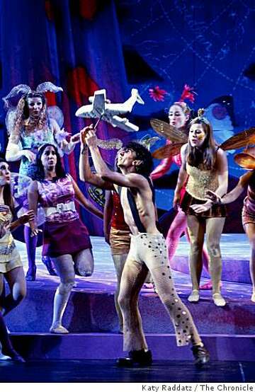Singing corps anchors Britten's 'Midsummer'