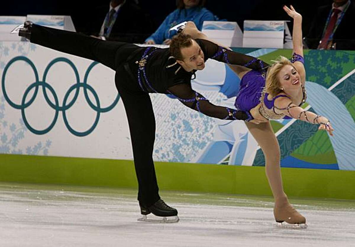 Chinese pair wins skating gold at last