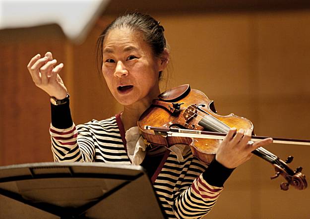 Music: Midori makes a case for new music