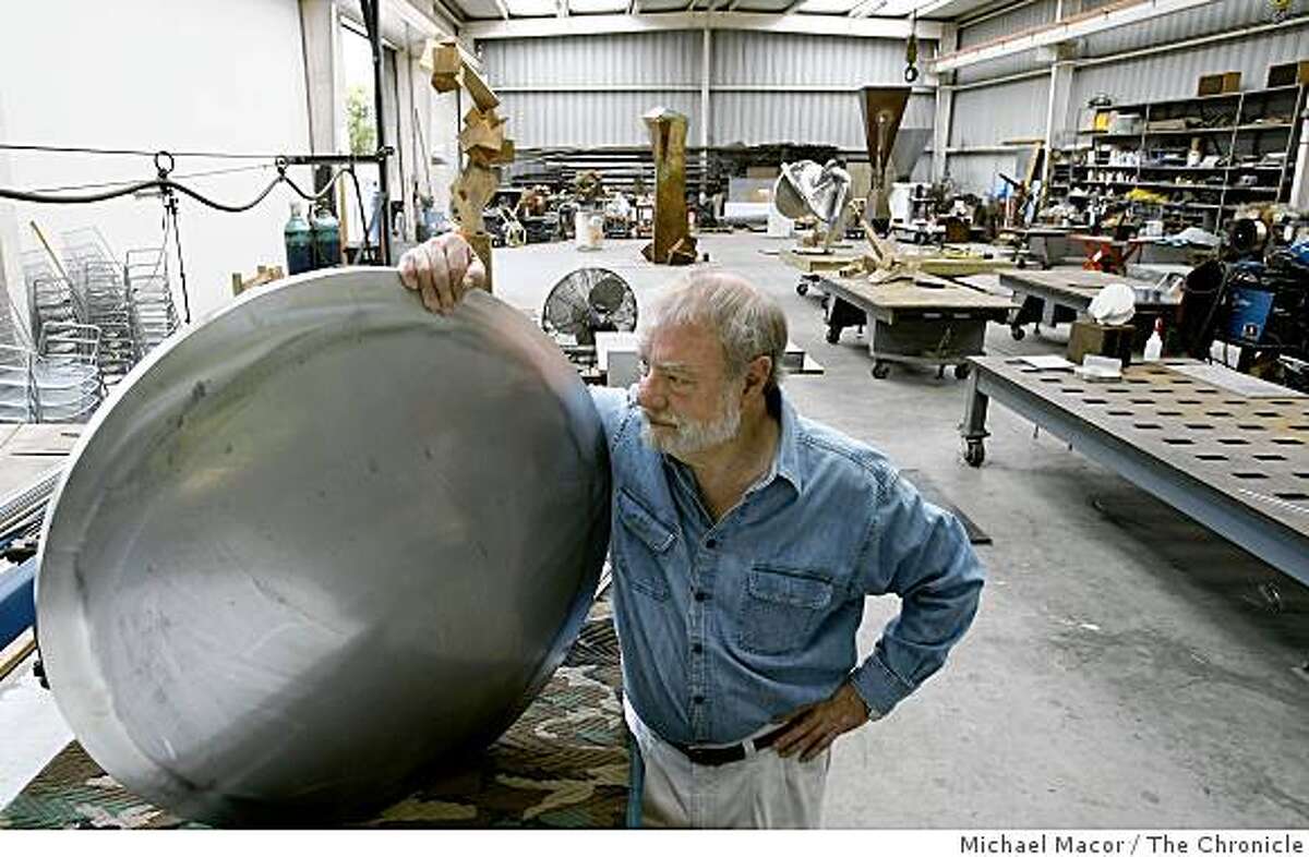 Sculptor Bruce Beasley makes it big in Beijing