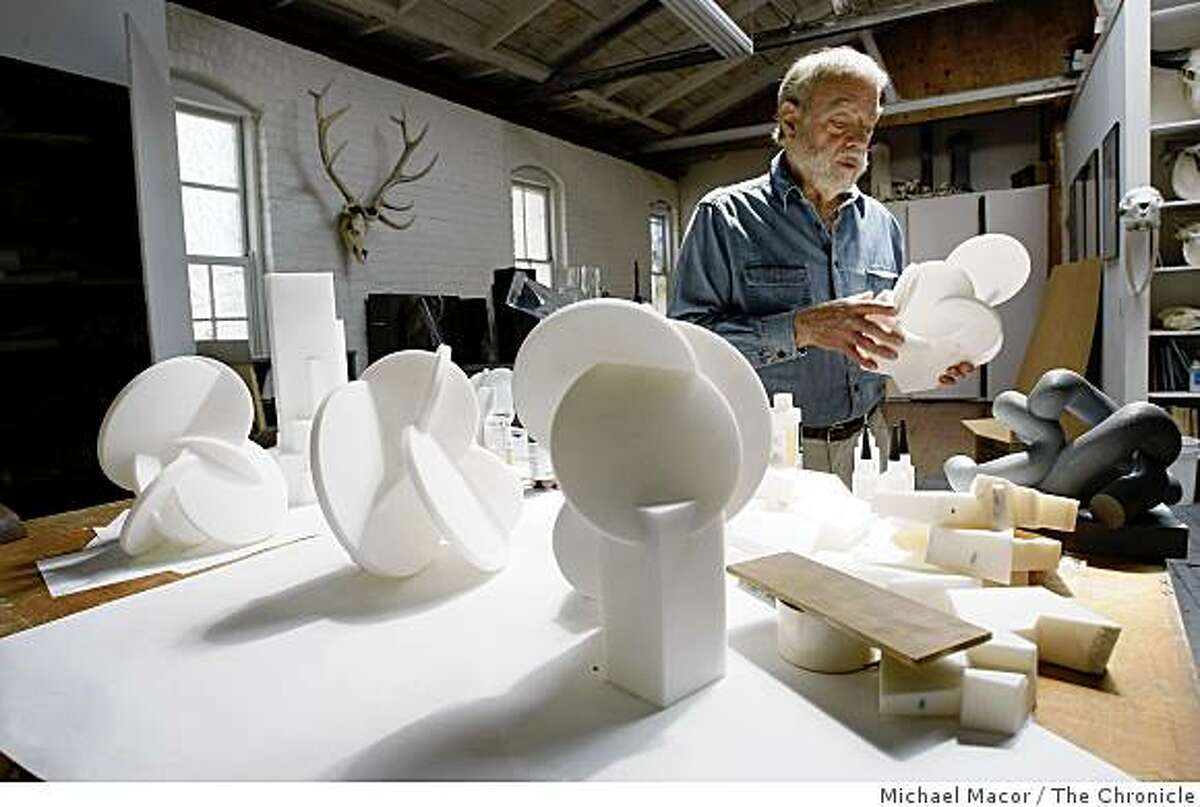 Sculptor Bruce Beasley makes it big in Beijing