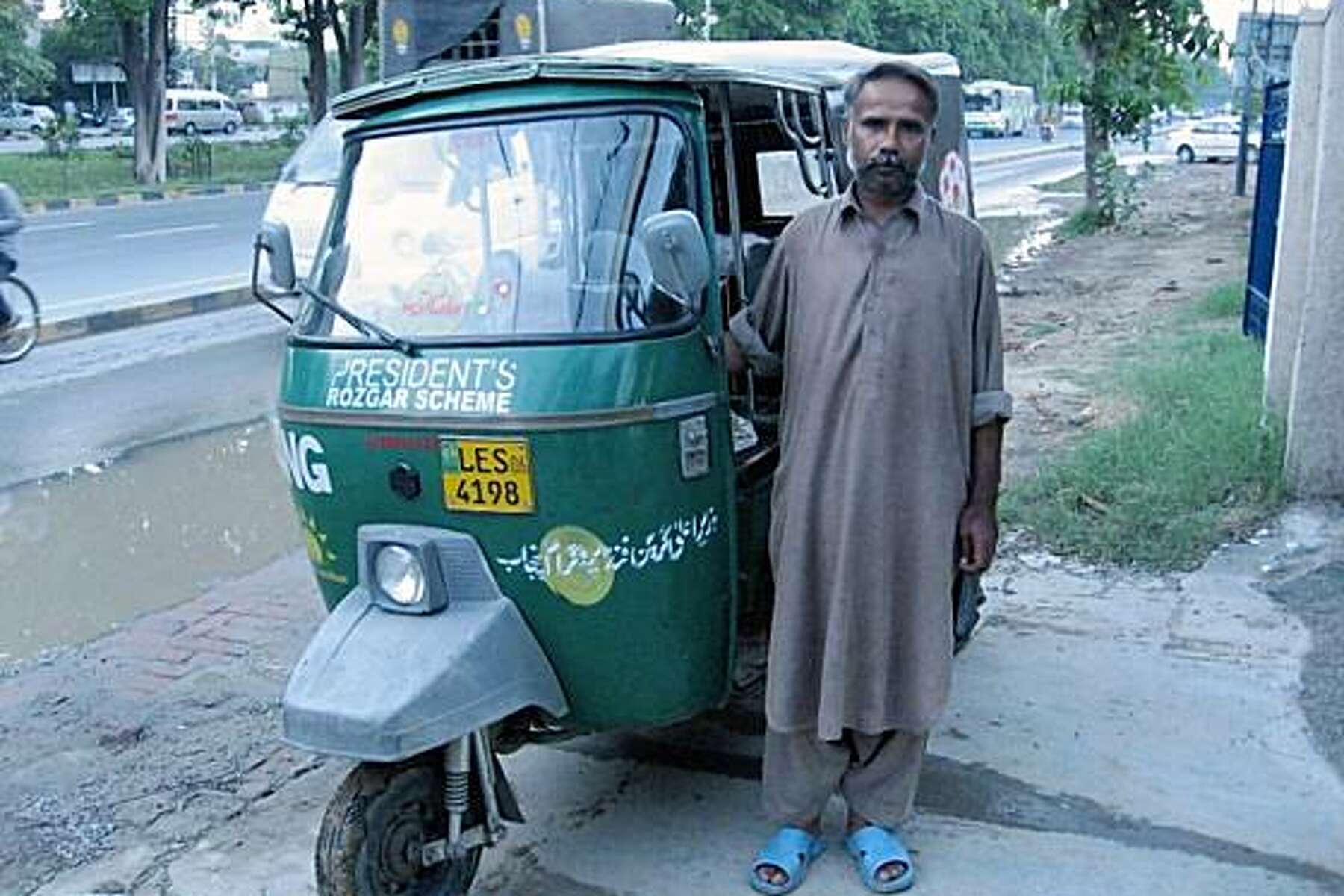 Pakistani Rickshaw Cng