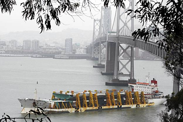 Bay Bridge: 1st eastern span sections arrive