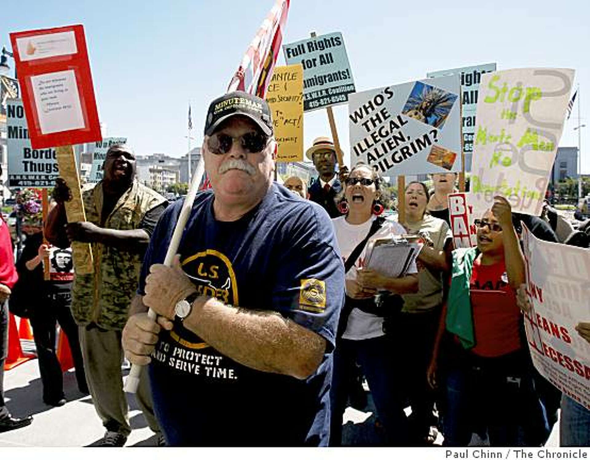 Minutemen protest S.F.'s sanctuary policy
