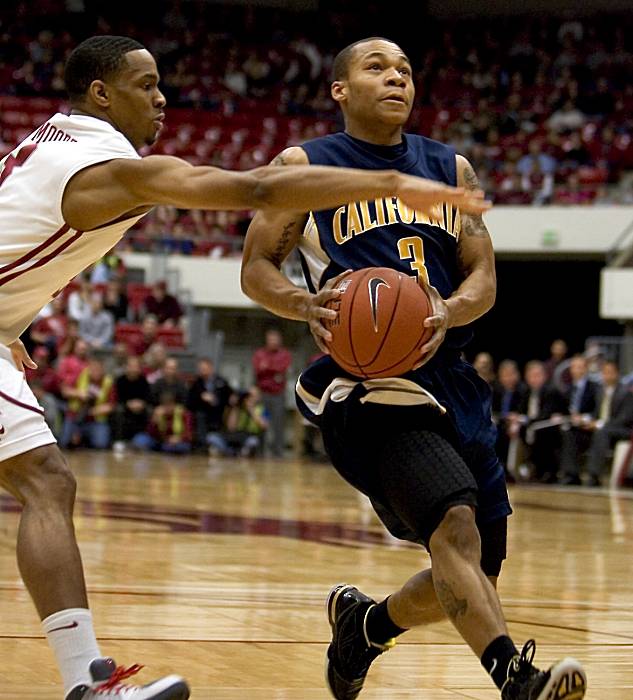 Randle scores 39 to lift Bears atop Pac-10