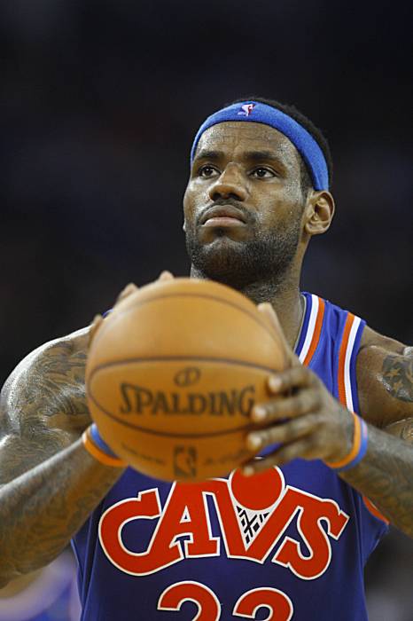 LeBron takes over in 4th quarter