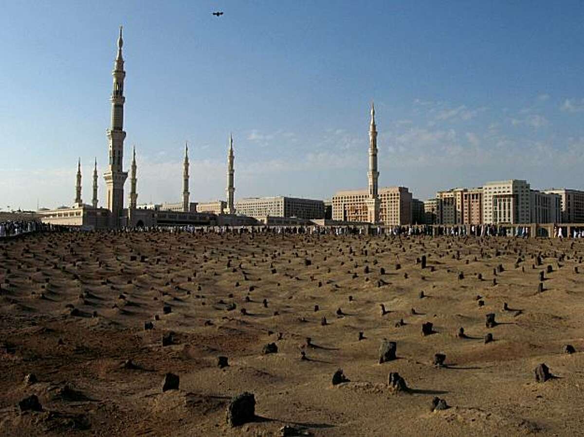 Grave site stresses Middle East tension