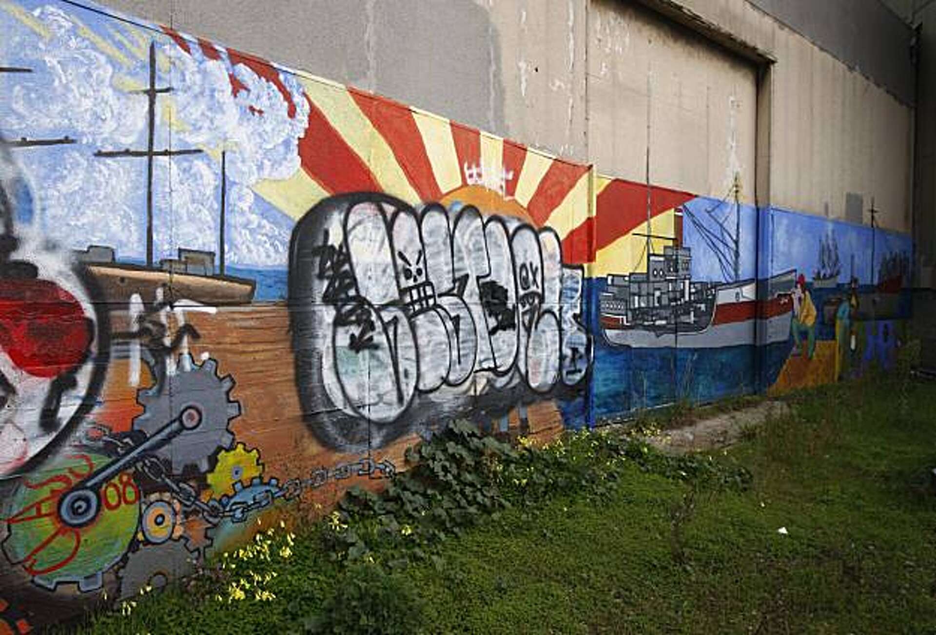 Bold solution to S.F. graffiti problem