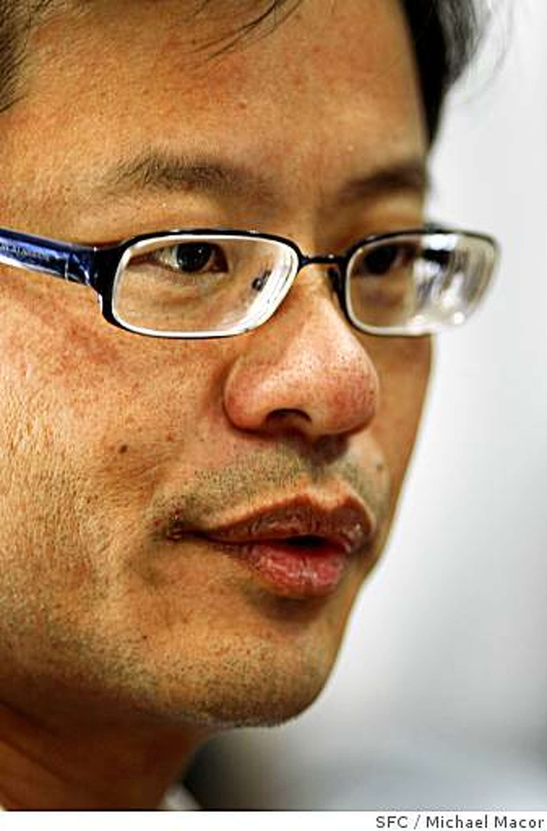 Yahoo's Yang packs a mean poker face