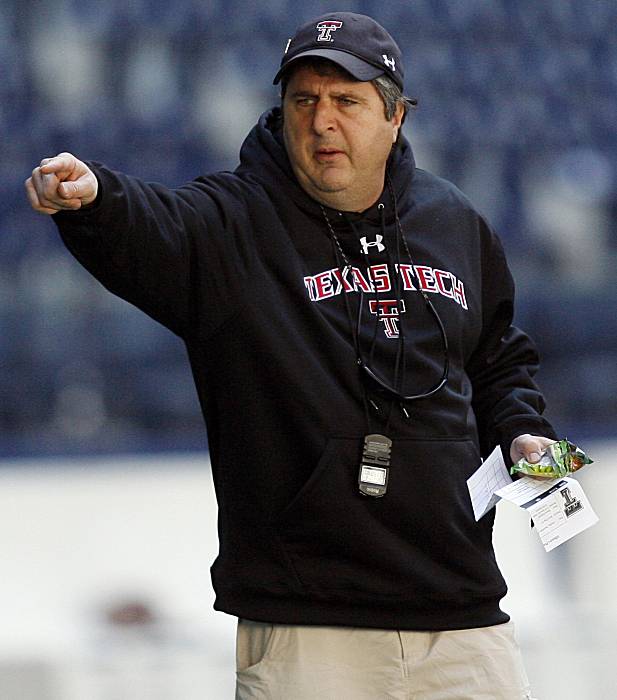 Texas Tech fires coach Leach