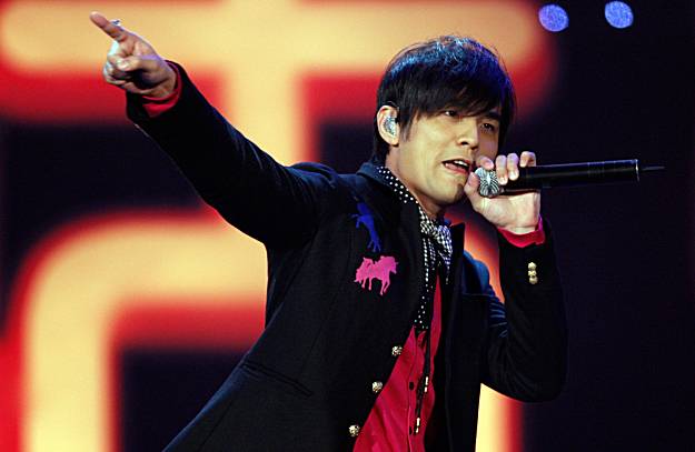 Taiwan singer, model turn to action films