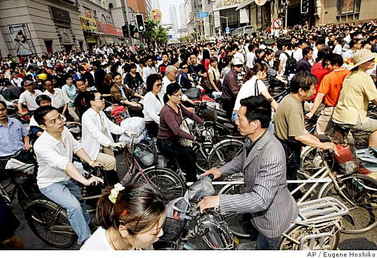 Bikes survive China's love affair with cars