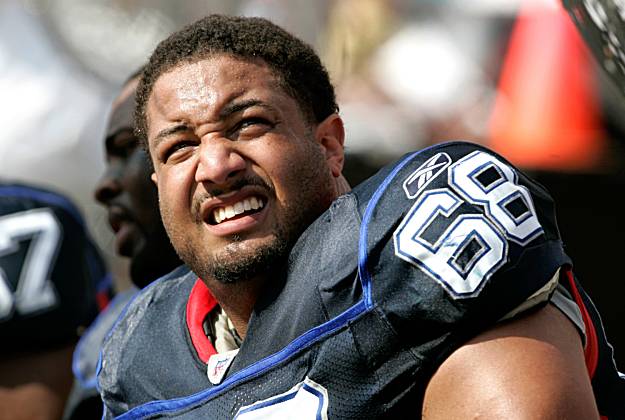 Huge Raiders lineman must squeeze into new role