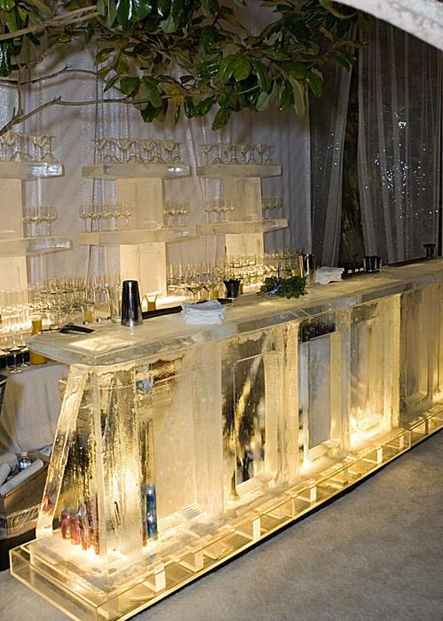 Bay Area's glitzy party time had ups, downs