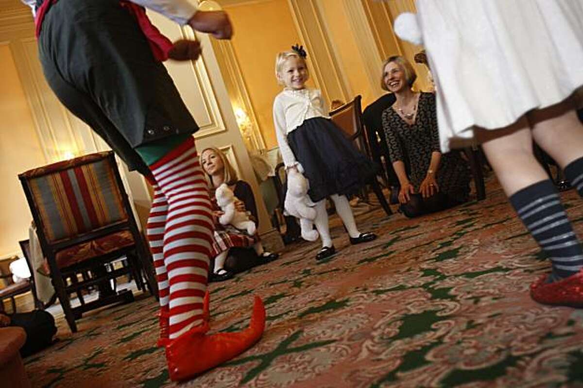 Binky the Elf bounds back to the Ritz Carlton