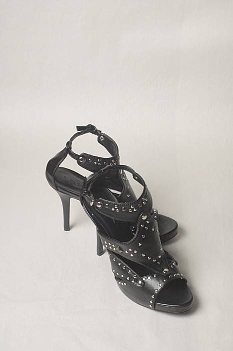 'Tough chic' that's easy on wallet