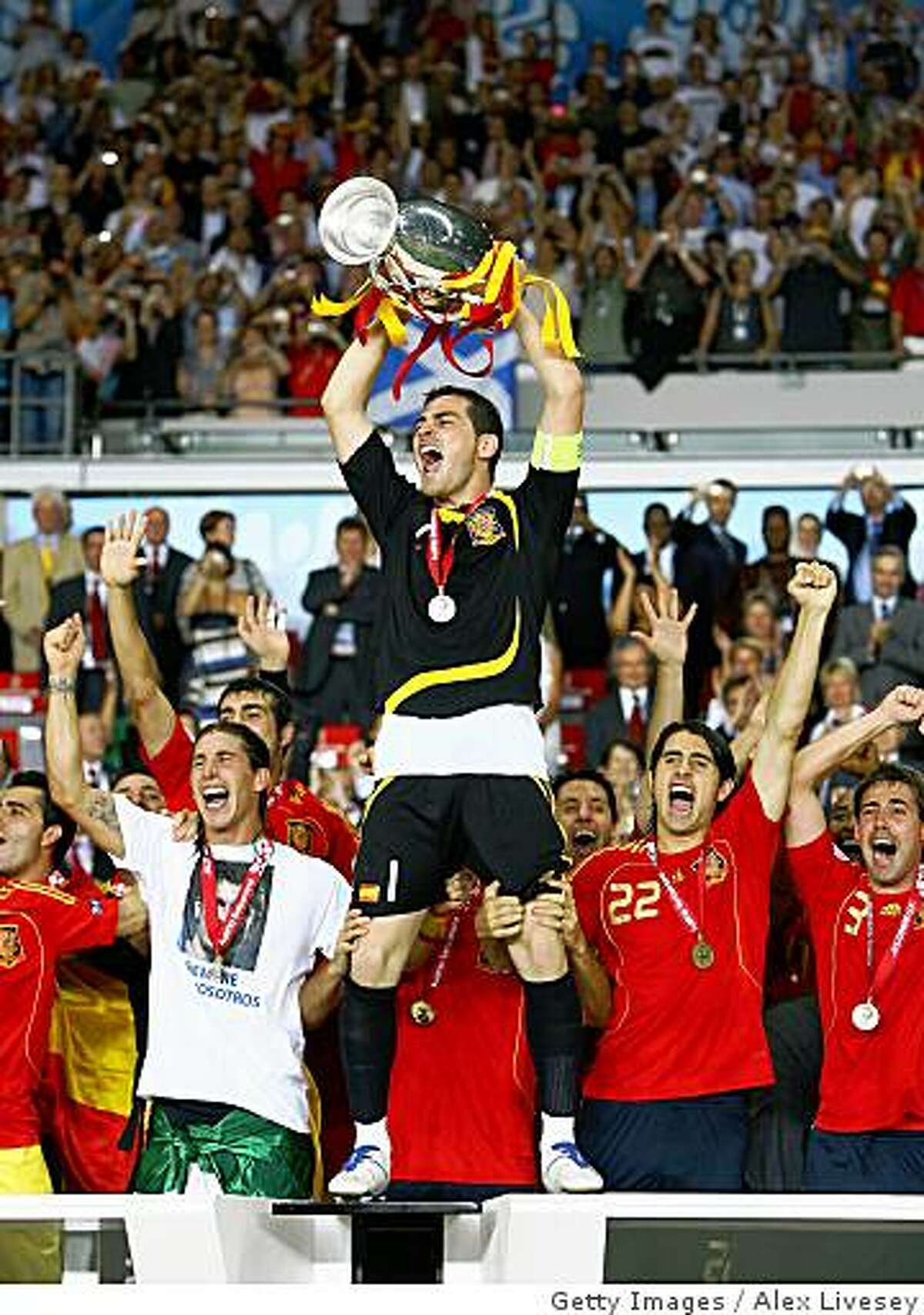 Spain celebrates European title