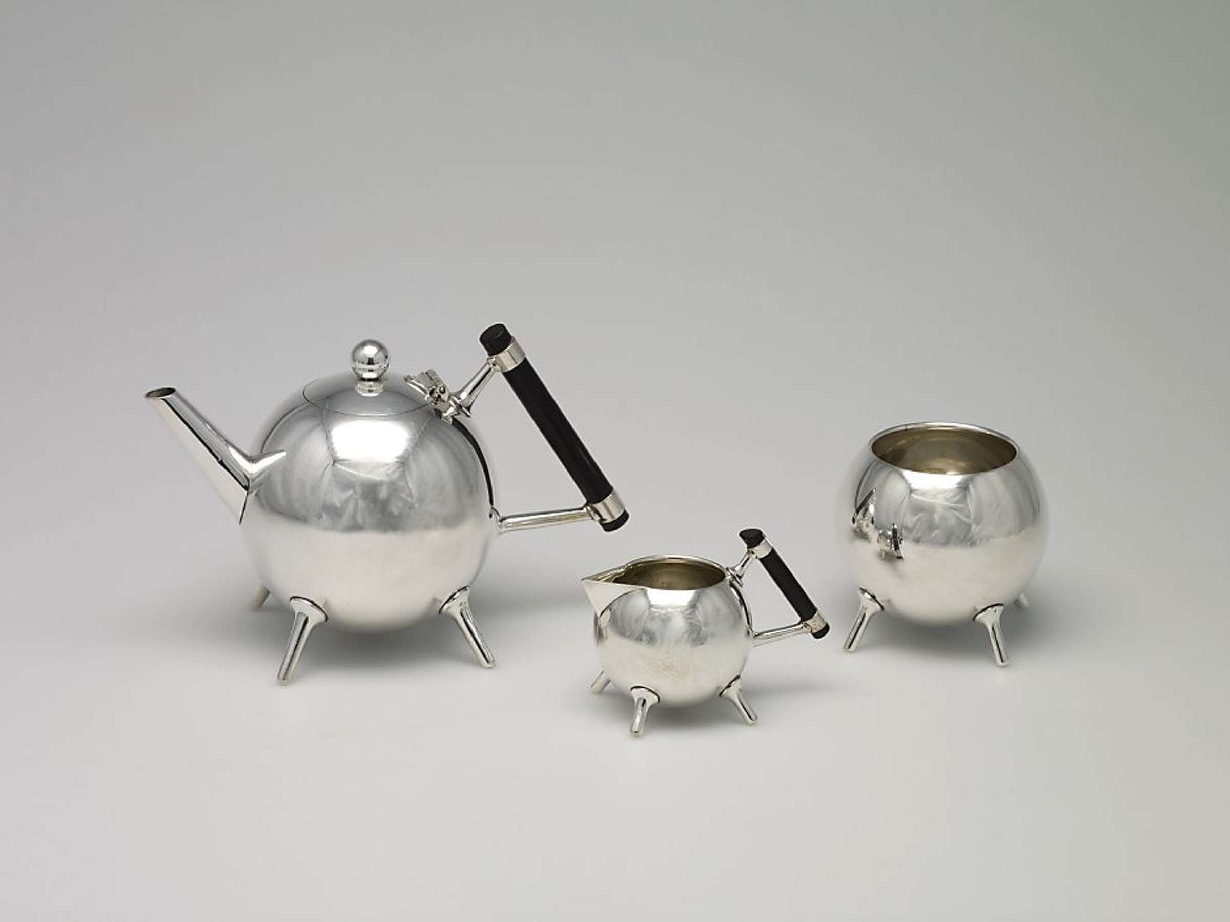 'Cult of Beauty: Victorian Avant-Garde 1860-1900'