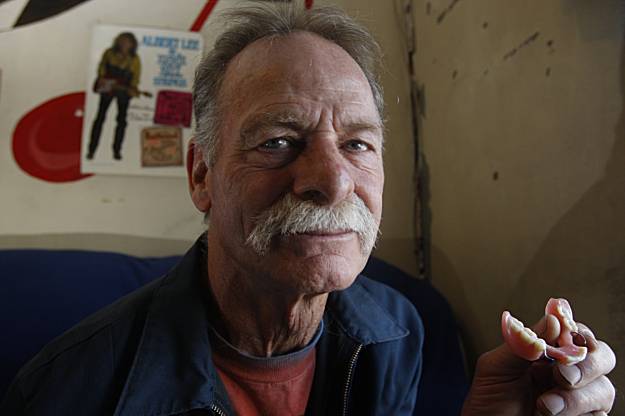 All he wants for Christmas is new set of teeth