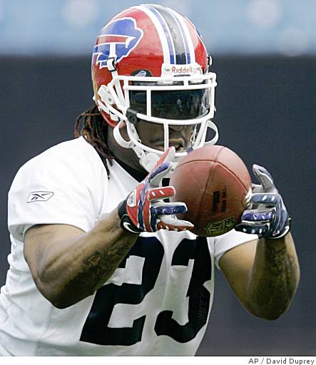 Lynch to plead guilty in hit and run