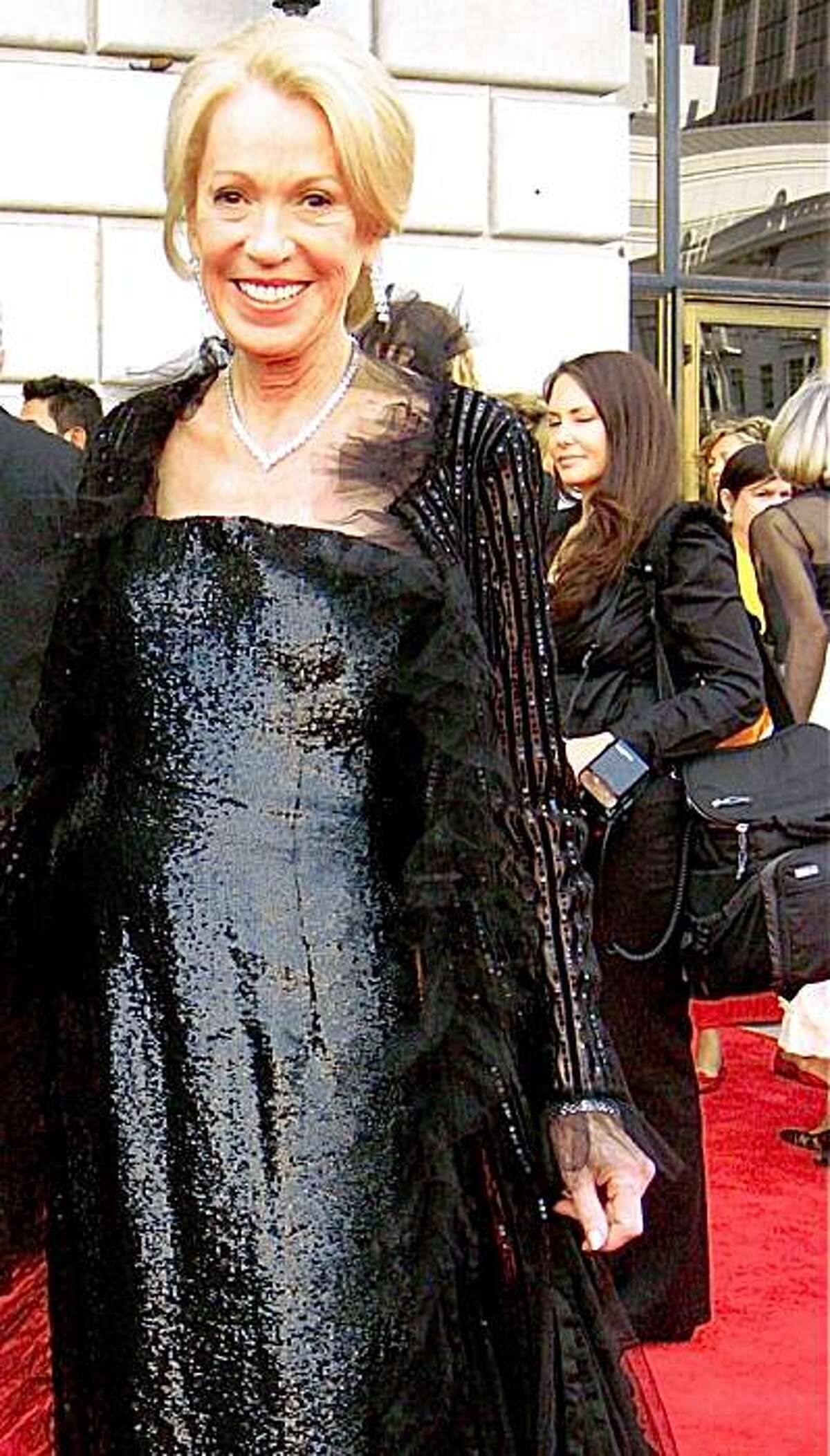 How to let guests know the party's over