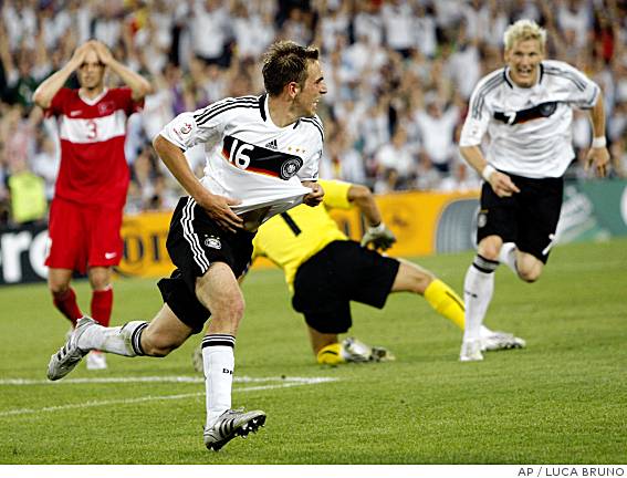 Germany beats Turkey in thriller