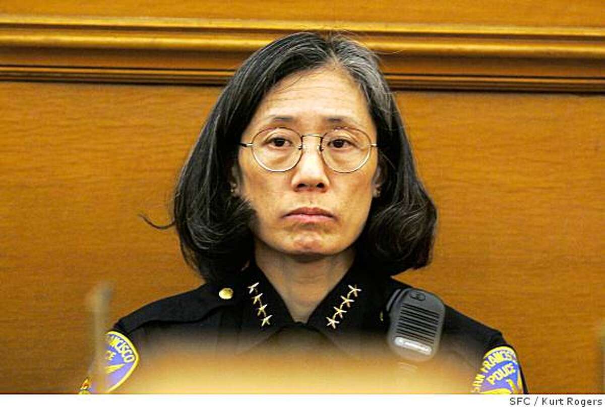 Ex-deputy police chief files claim against city