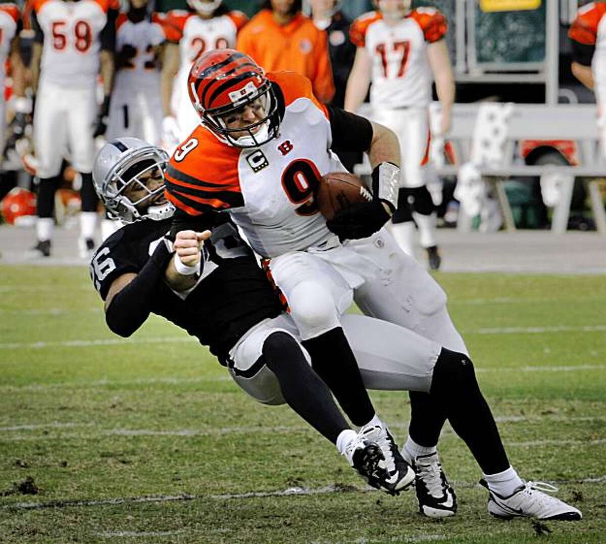 Gradkowski has energy Raiders need