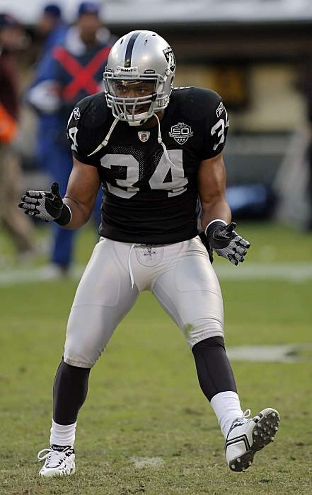 Gradkowski has energy Raiders need