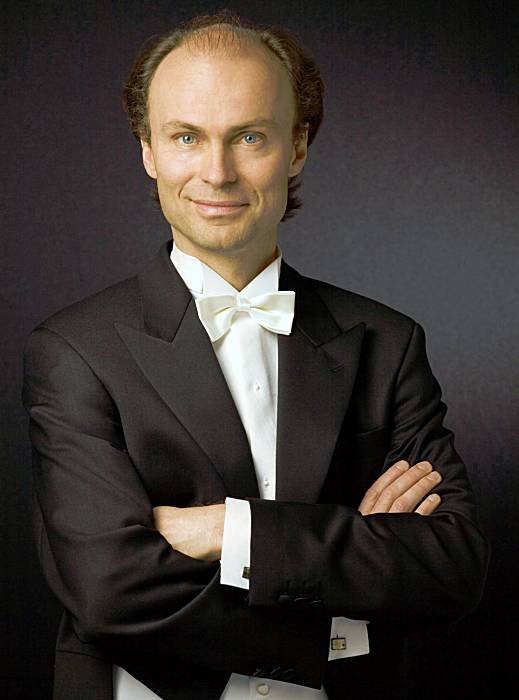 Music review: Bohlin sculpts pure, buoyant show