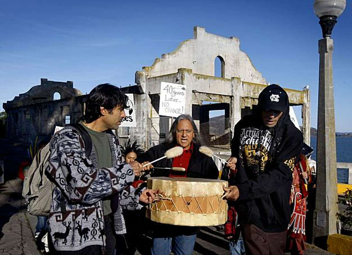 Indians return to Alcatraz 40 years later