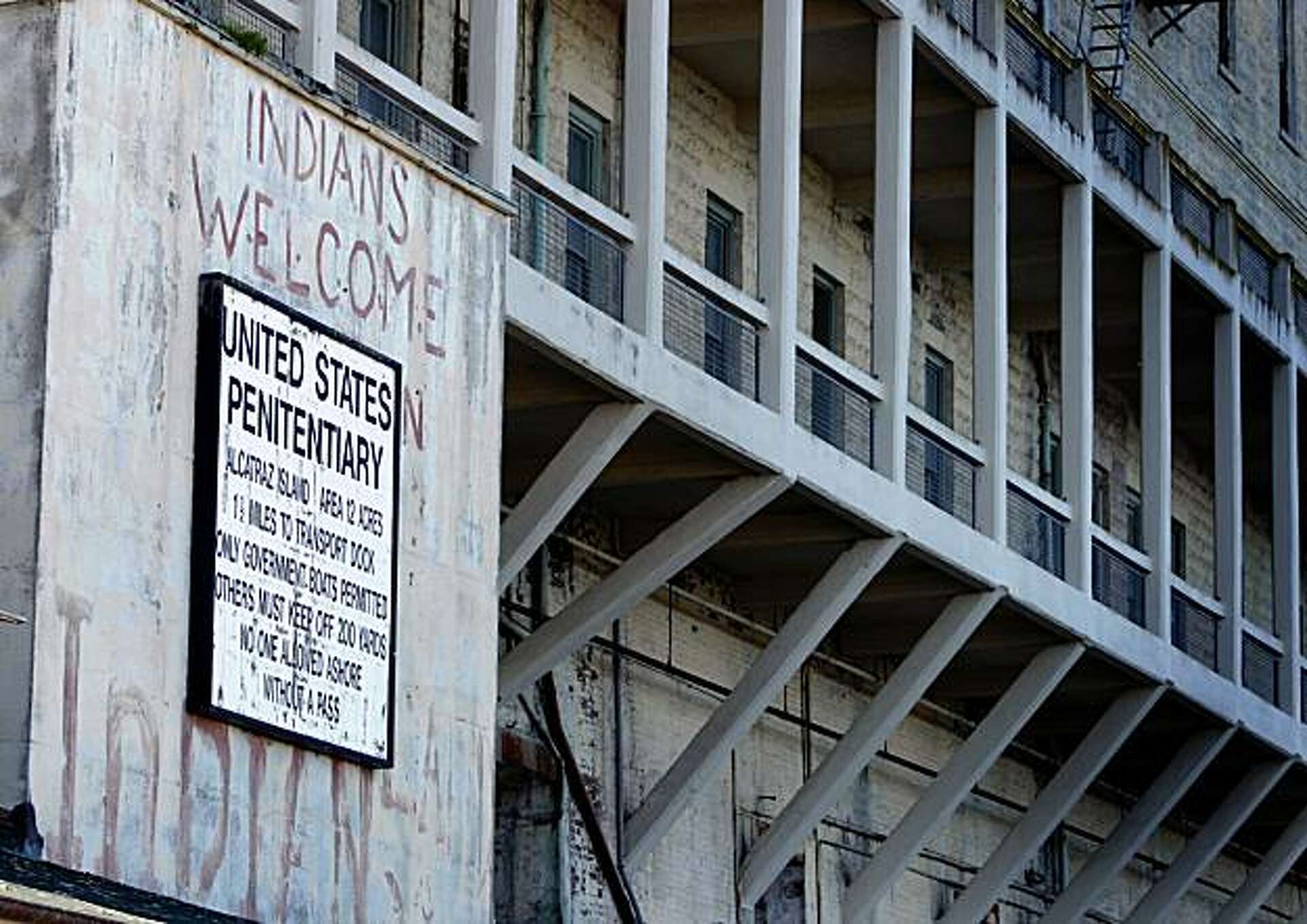 Indians return to Alcatraz 40 years later
