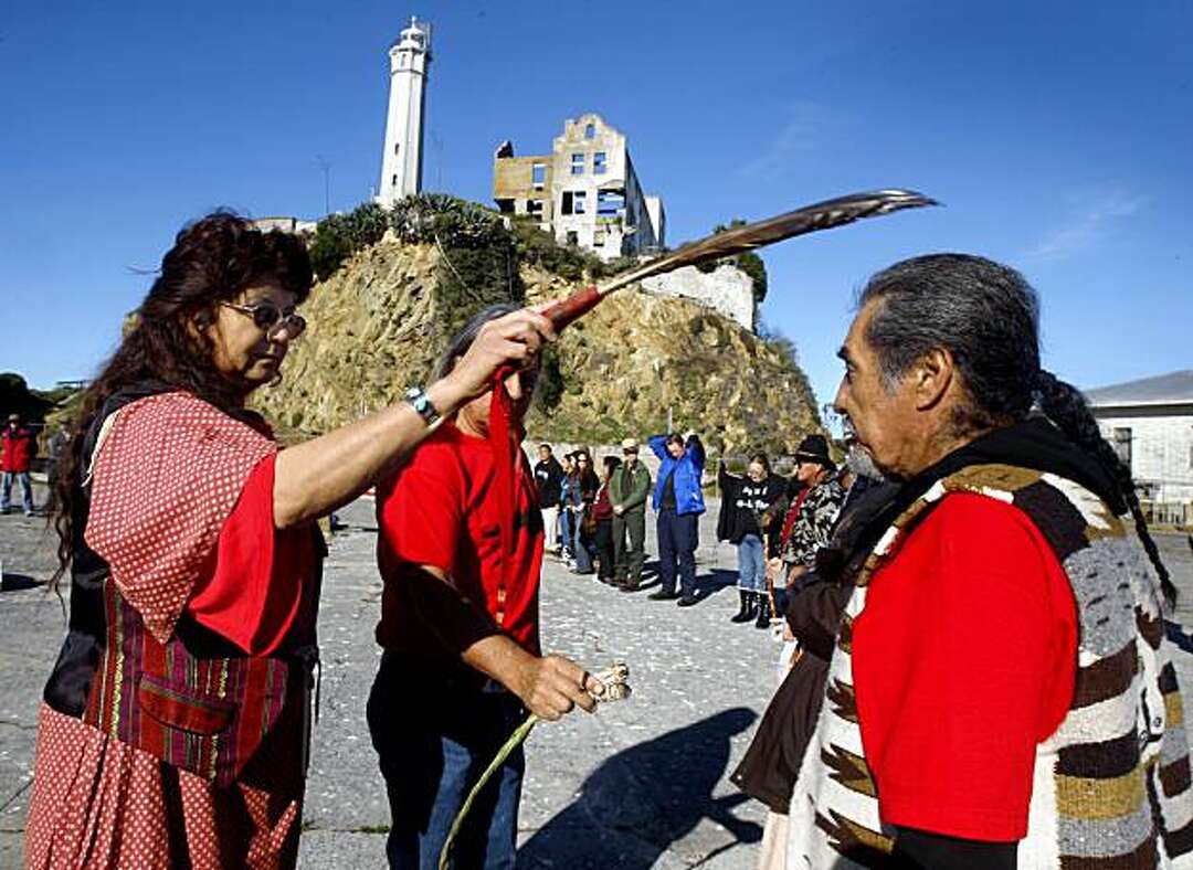 Indians return to Alcatraz 40 years later