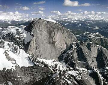 Aerial photographer Robert Cameron dies