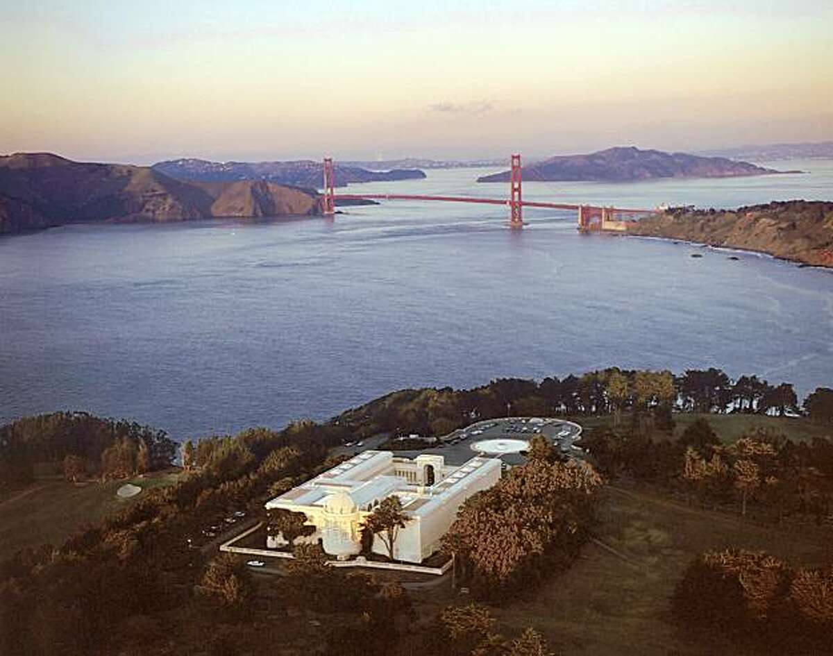 Aerial photographer Robert Cameron dies