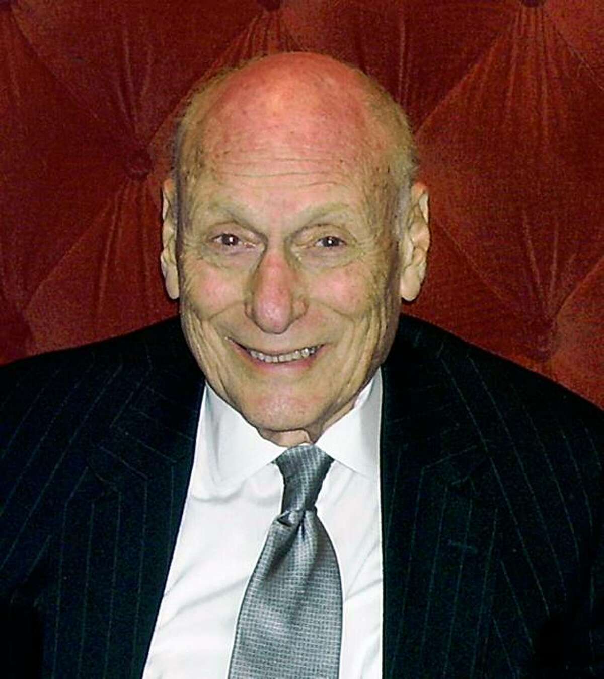 Loch Ness monster seeker Robert Rines dies