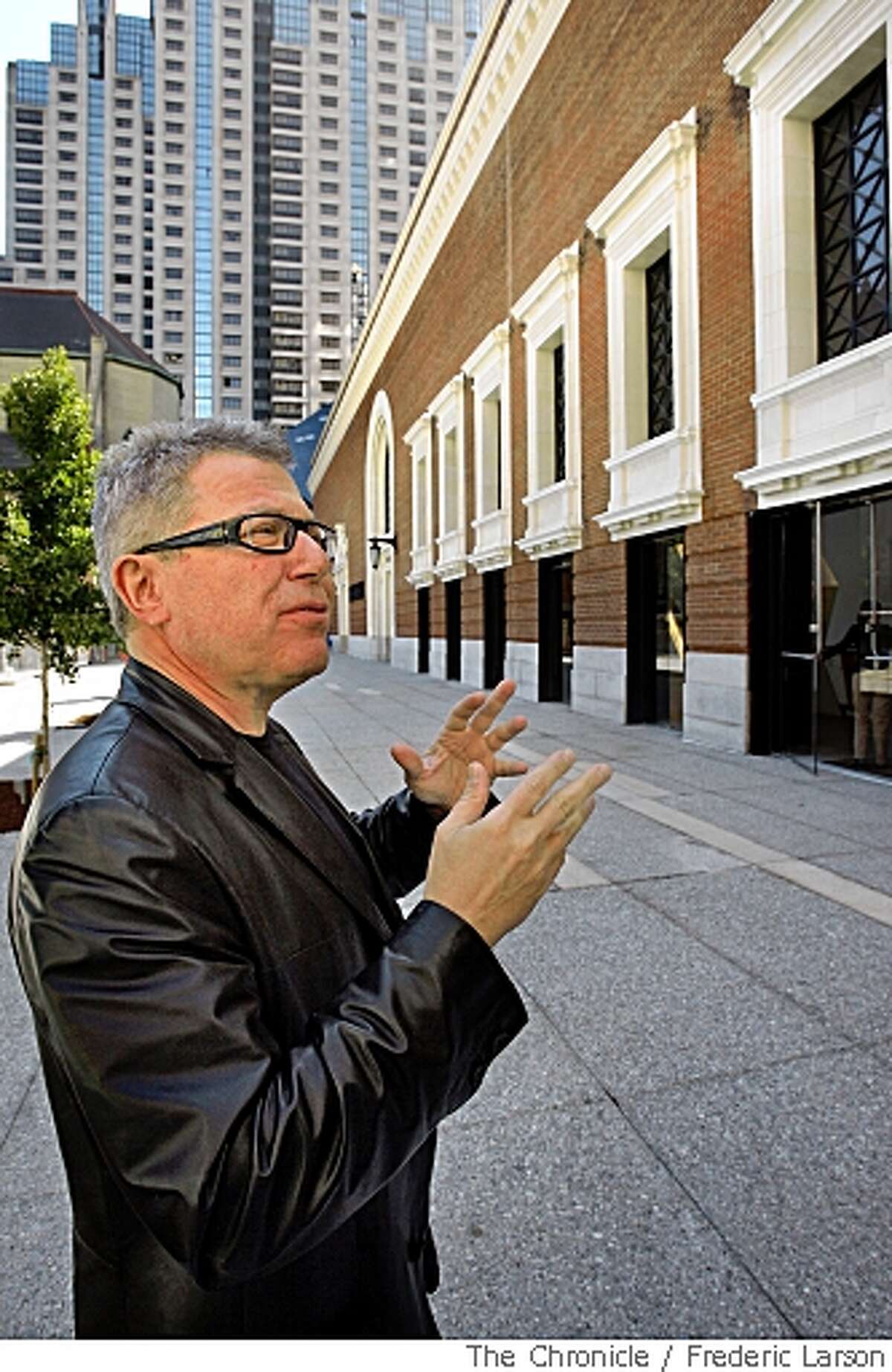 Daniel Libeskind visits his Jewish Museum
