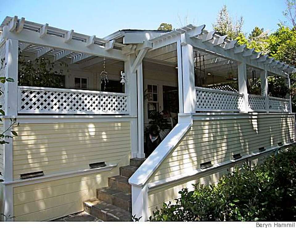 Making a porch convey the warmth of your home