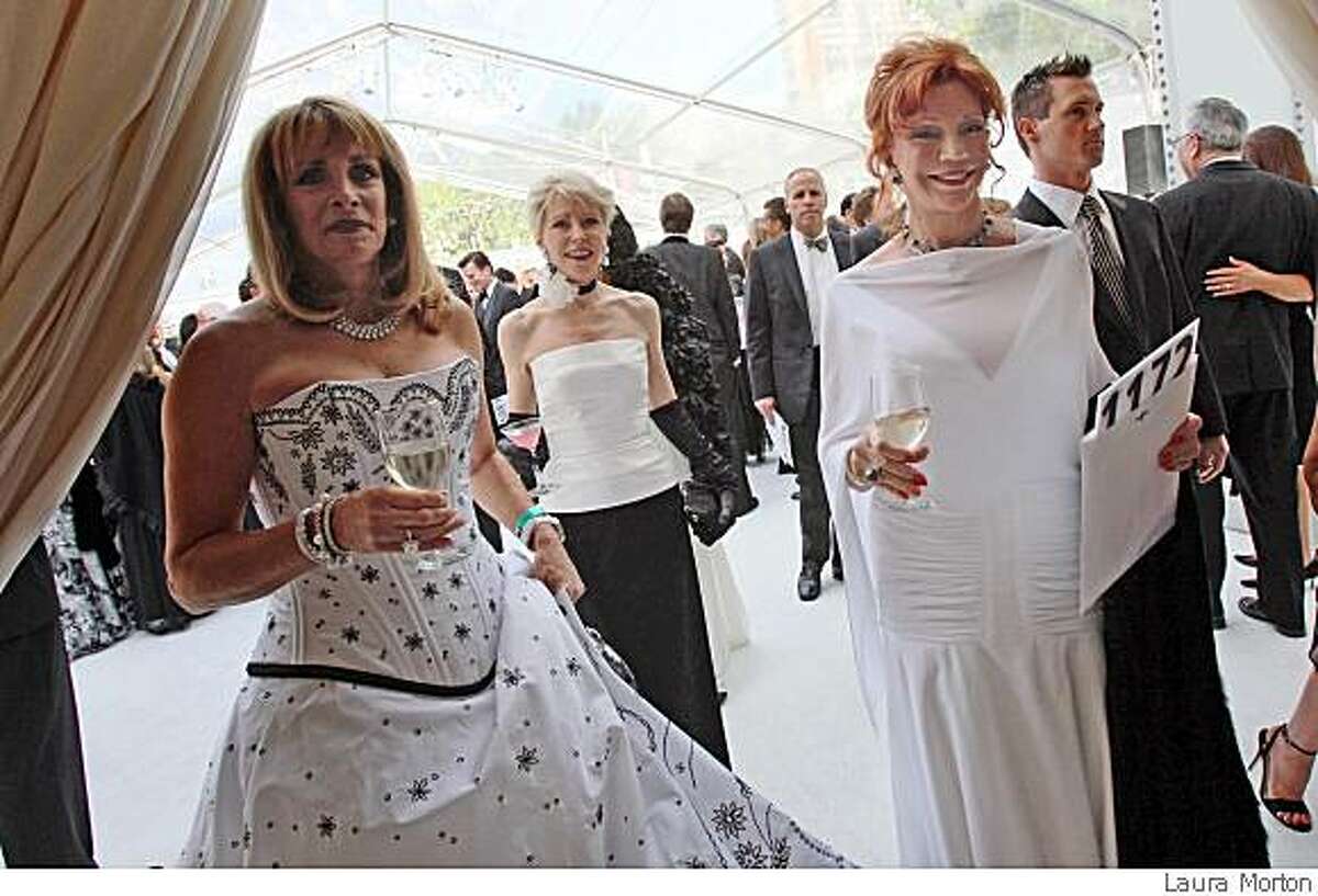 Black and White Ball is back in town