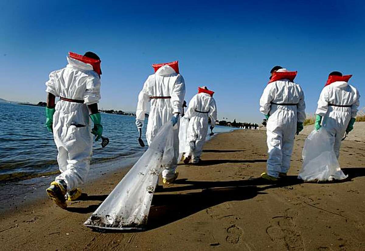 Detail work in oil spill cleanup may take weeks