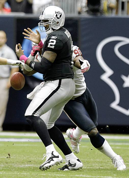 Raiders fall quietly in Houston, 29-6