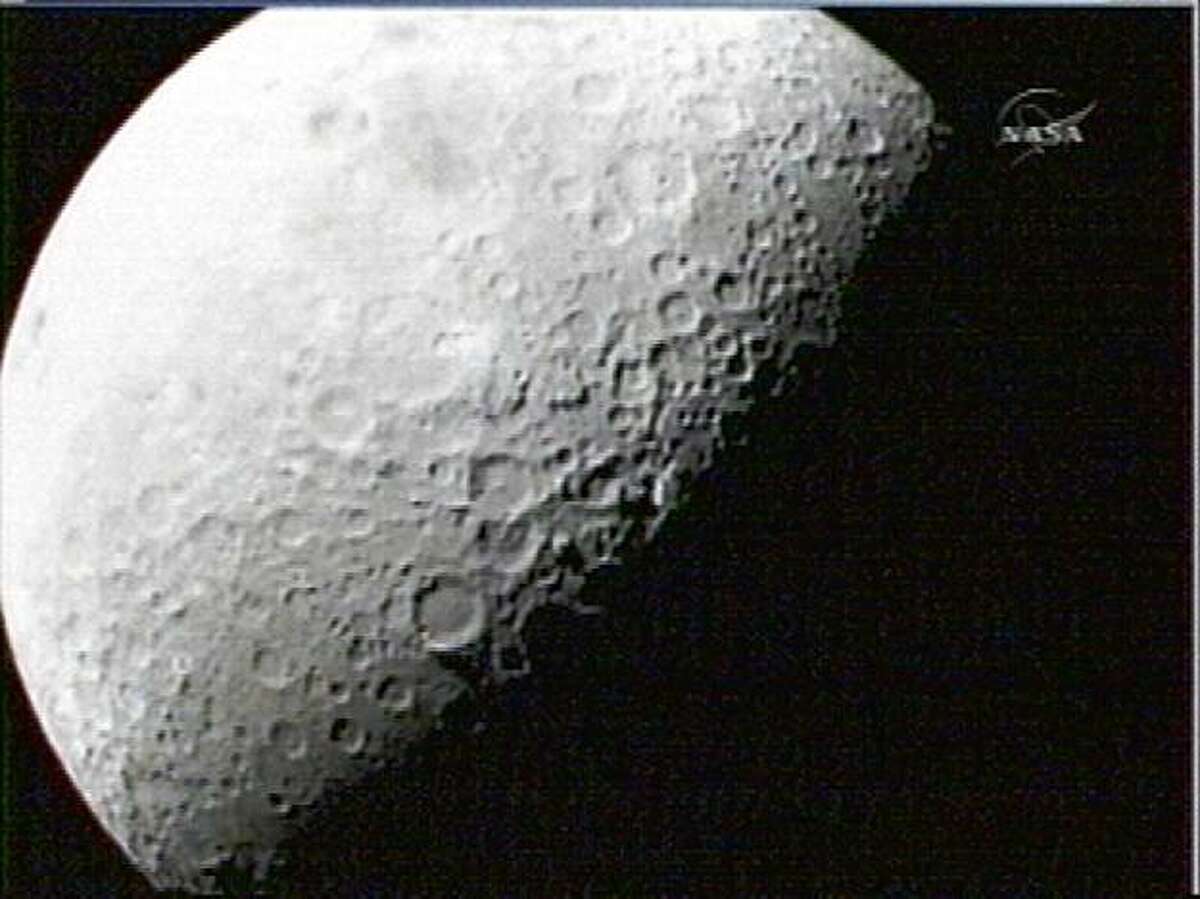 NASA's moon blast called a smashing success