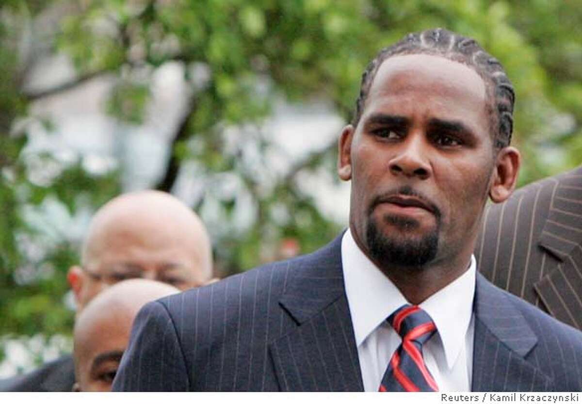 Sex tape at heart of R. Kelly trial
