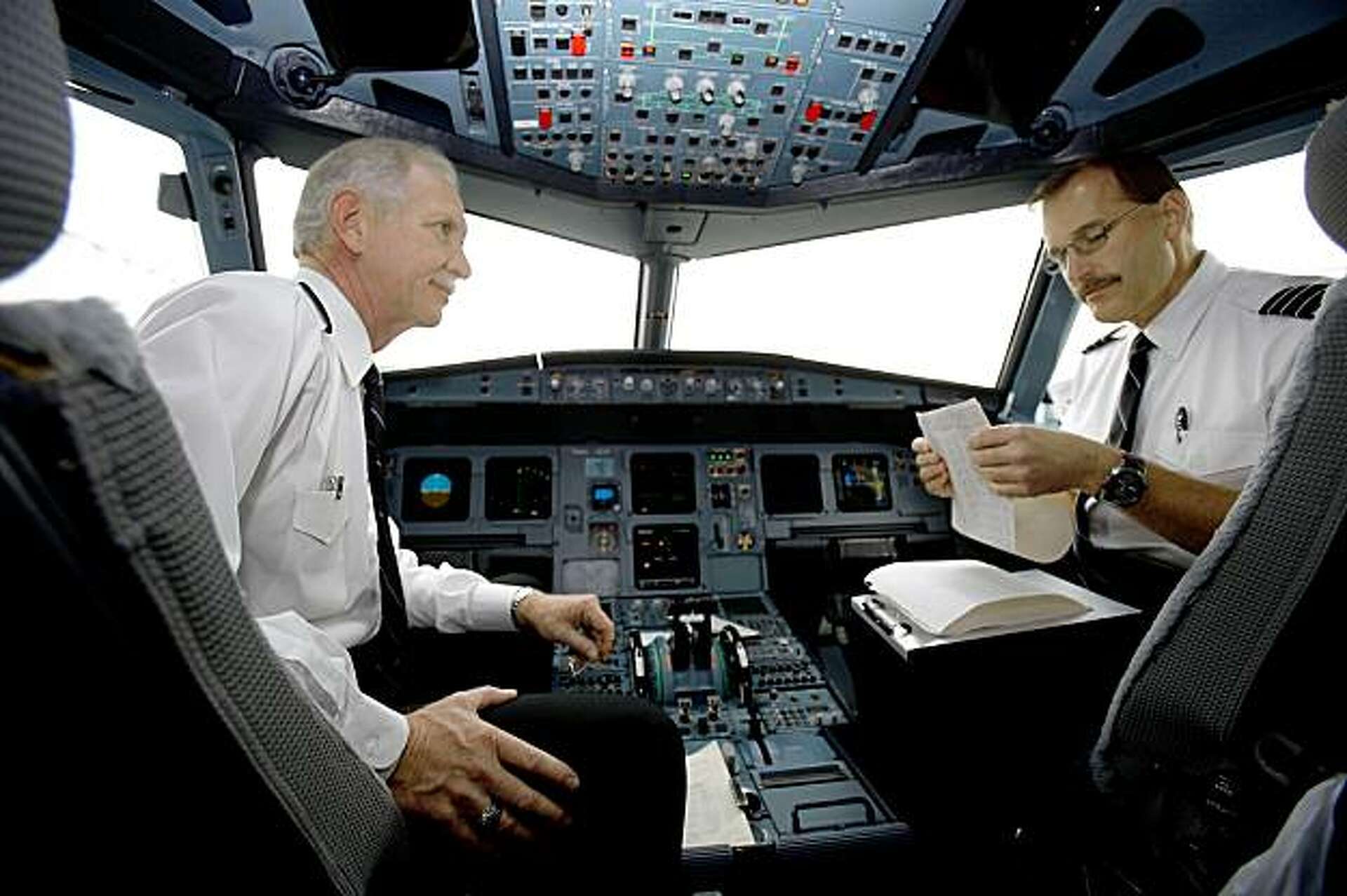 Pilot Sully Sullenberger: Superman and everyman
