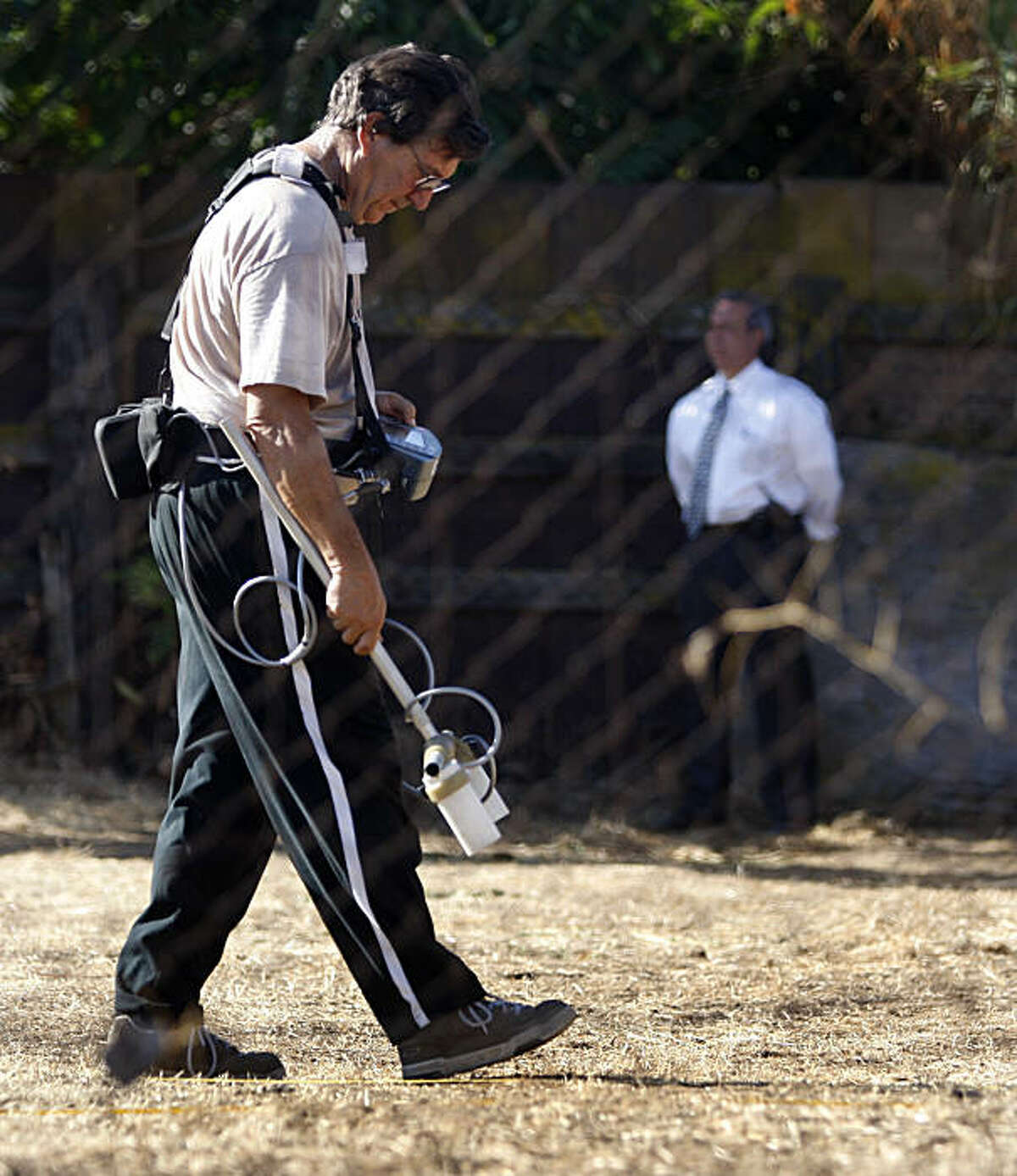 Garridos' neighbor recalls niece slain in '98