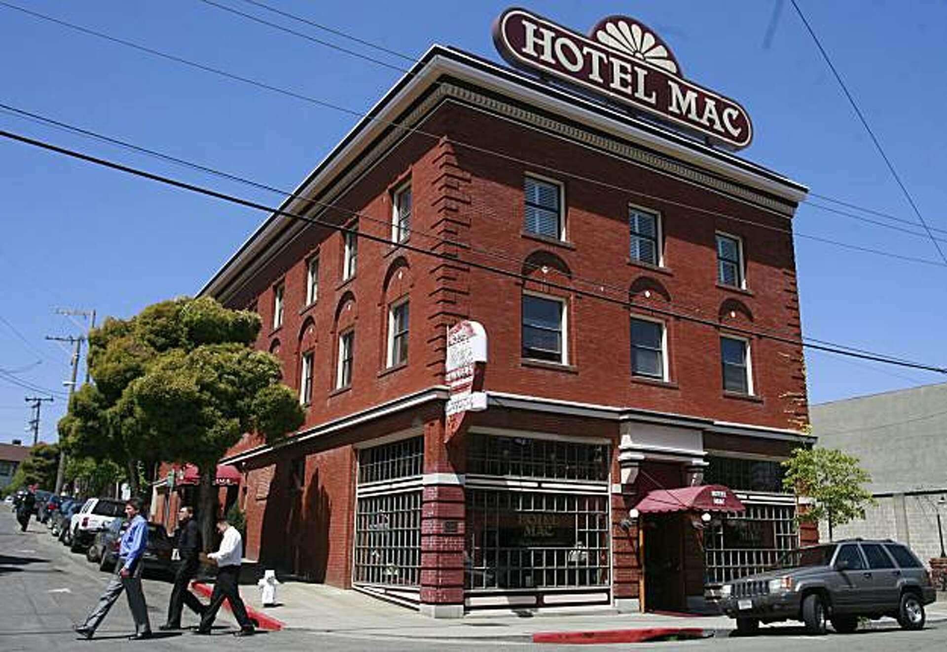 Point Richmond: A tunnel separating two worlds