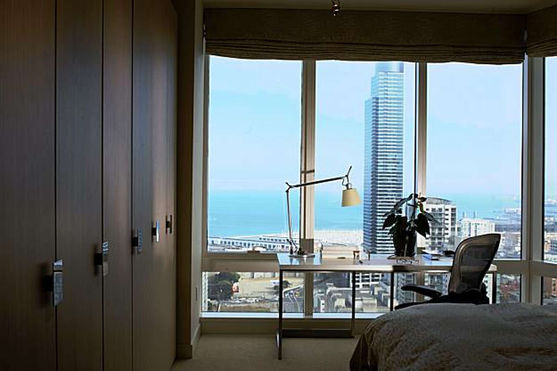 High-rise design: Highlight the views