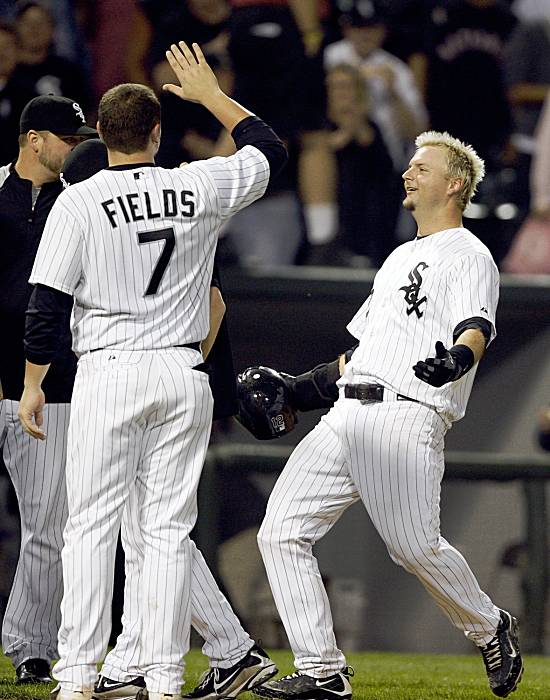 Pierzynski ends it in 13th inning