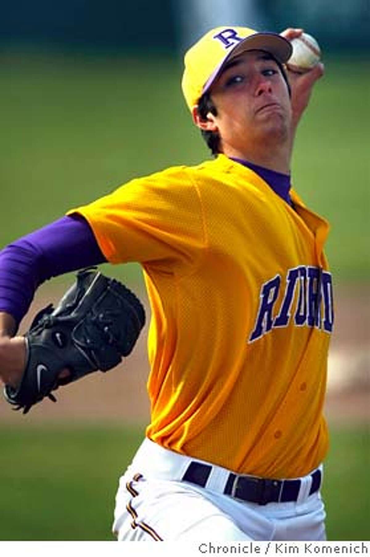 St. Ignatius outlasts Riordan