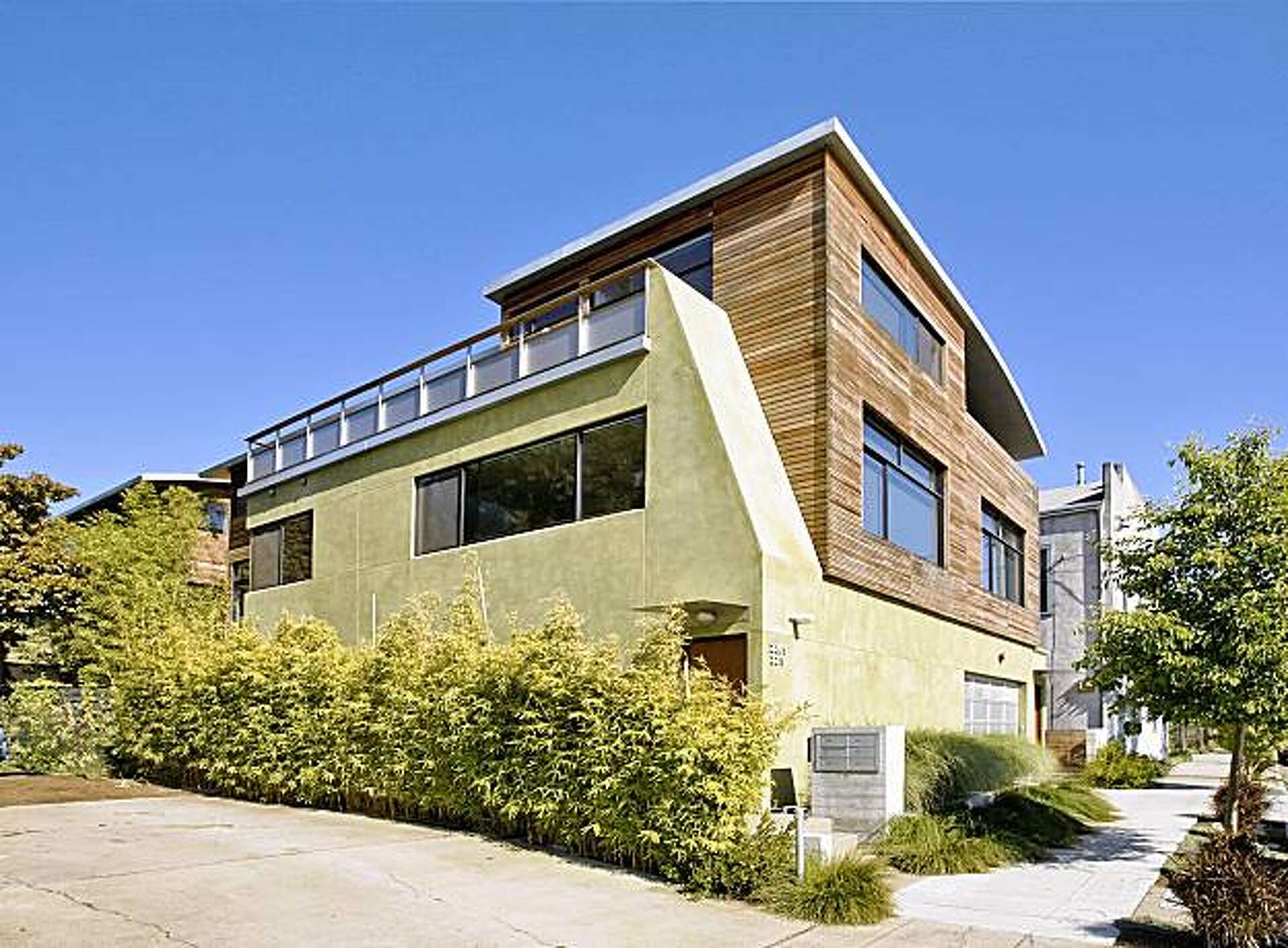 A rare contemporary town home in Berkeley